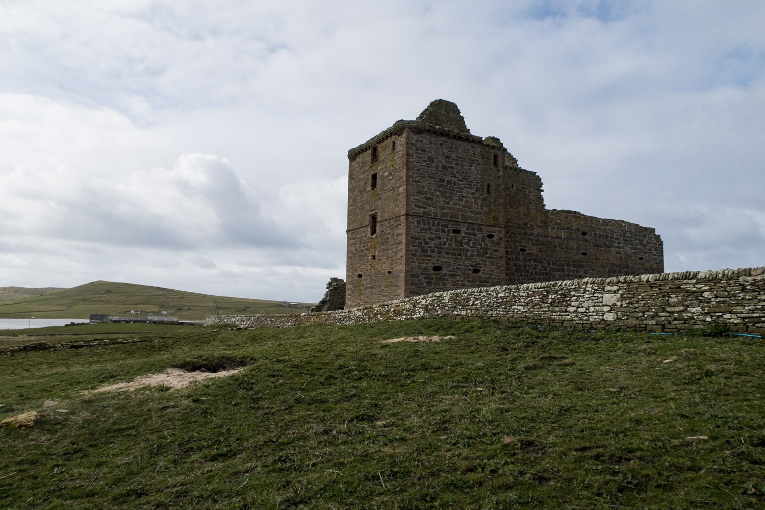 Noltland Castle - Orkney Earls and Scottish Queens ~ Meandering Wild